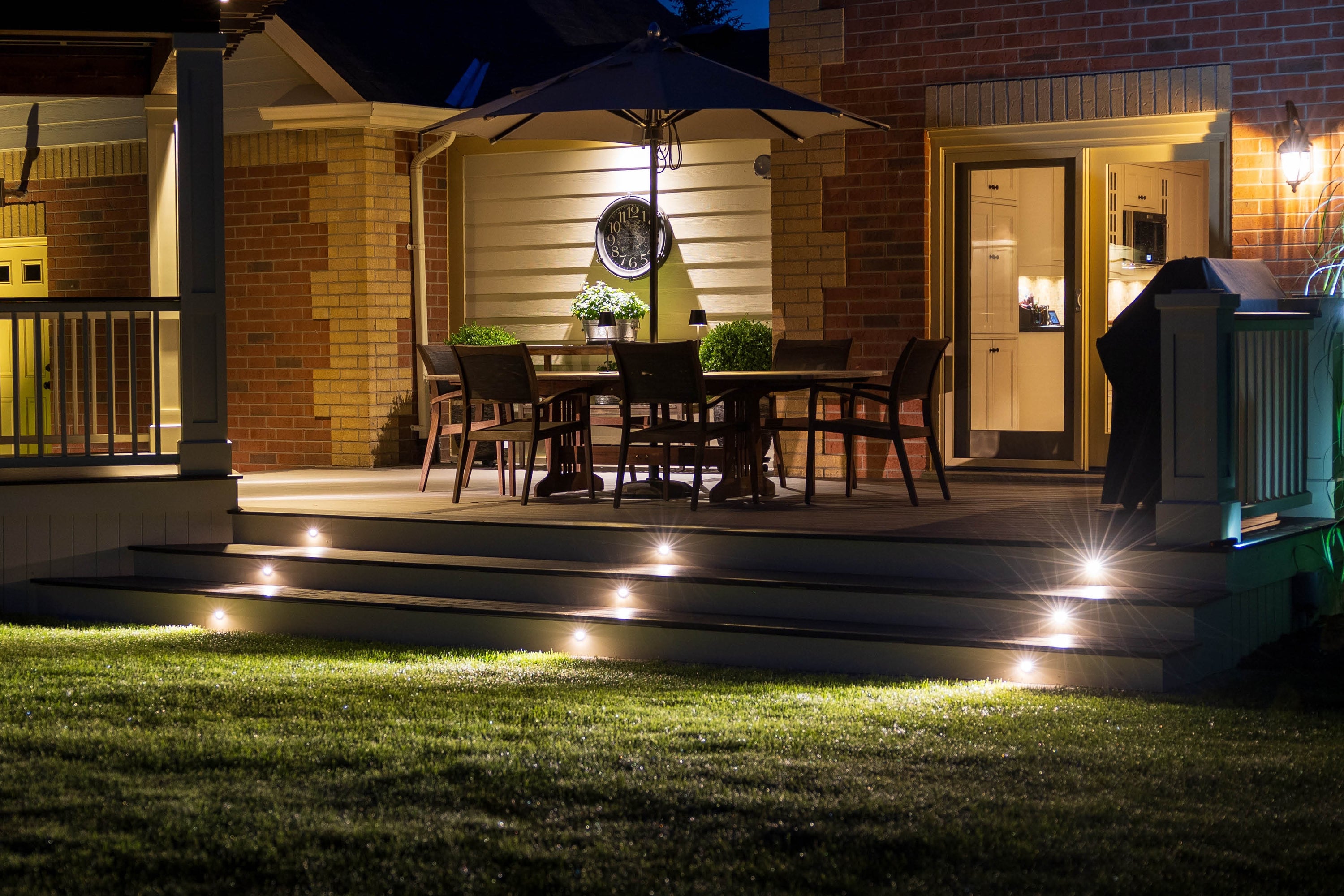 Portico LED Puck Lights for Outdoor Lighting – Armacost Lighting