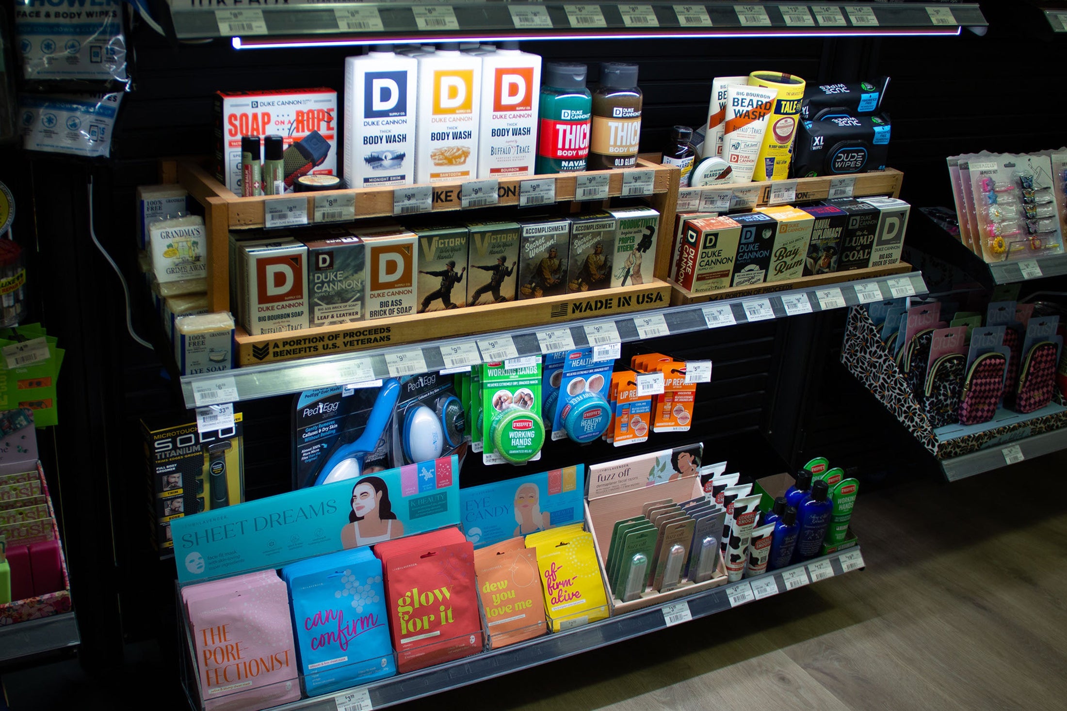 LED Retail Shelf Lighting Fixtures – Armacost Lighting